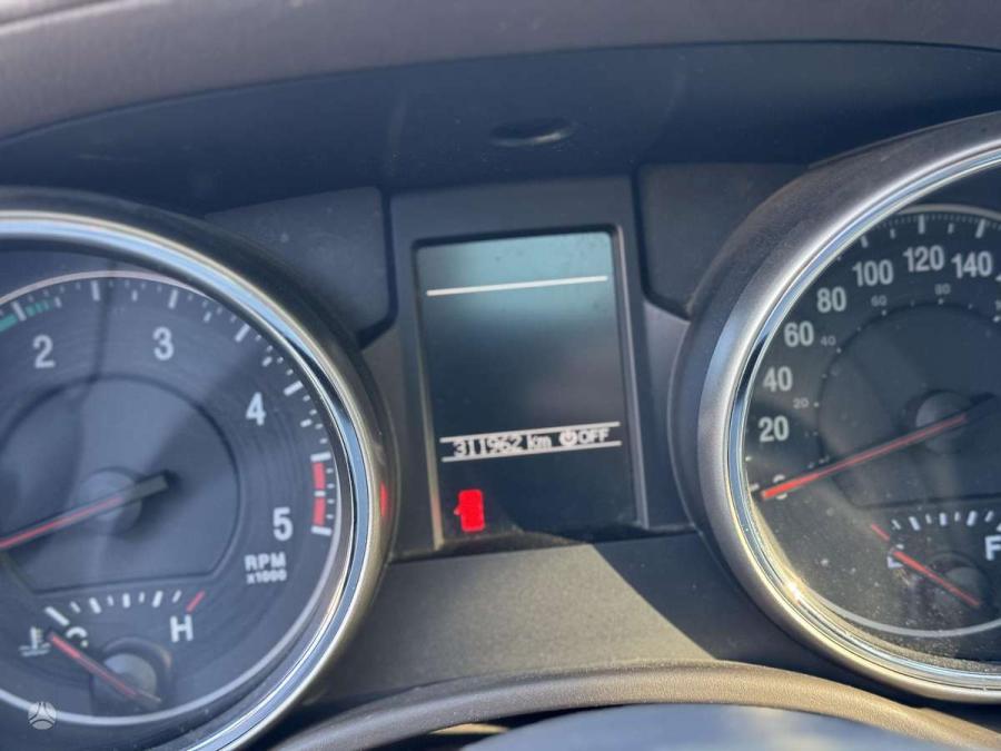 Zils Jeep Grand Cherokee 2011 Šalčininkai, ar dzinēja tilpumu 2.99 L un nobraukumu 301 tūkst. km par 5950 €, foto 12 vietnē AUTOMOTO.COM.LV