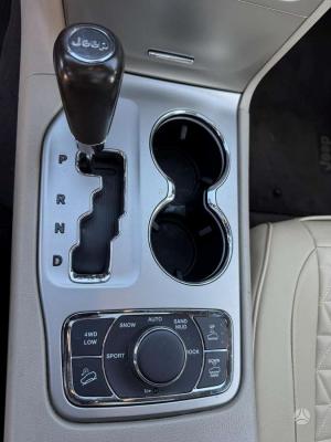 Zils Jeep Grand Cherokee 2011 Šalčininkai, ar dzinēja tilpumu 2.99 L un nobraukumu 301 tūkst. km par 5950 €, foto 18 vietnē AUTOMOTO.COM.LV