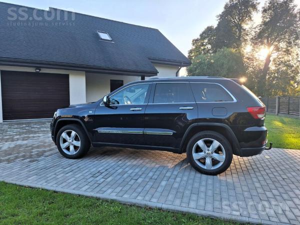 Джип Гранд Чероки 2011 в Елгава на AUTOMOTO.COM.LV Синий Джип Гранд Чероки 2011 в Елгава, объемом двигателя 3.00 л и пробегом 343 тыс. км за 7700 €, фото 3 на AUTOMOTO.COM.LV