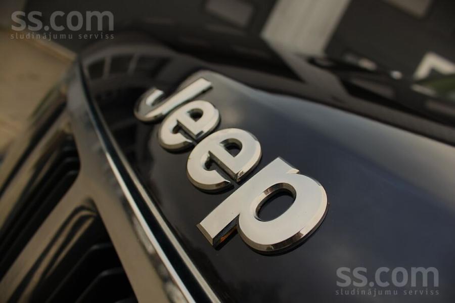 Blue Jeep Grand Cherokee 2011 in Riga, with an engine capacity of 3.60 L and mileage of 0 thousand km for 8990 €, photo 11 on AUTOMOTO.COM.LV