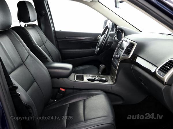 Zils Jeep Grand Cherokee 2012 Tallina, ar dzinēja tilpumu 3.60 L un nobraukumu 241 tūkst. km par 5999 €, foto 6 vietnē AUTOMOTO.COM.LV