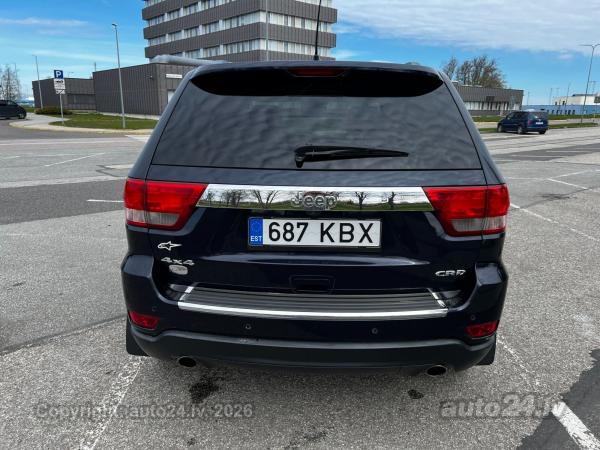 Blue Jeep Grand Cherokee 2012 in Tallinn, with an engine capacity of 3.00 L and mileage of 286 thousand km for 9300 €, photo 6 on AUTOMOTO.COM.LV