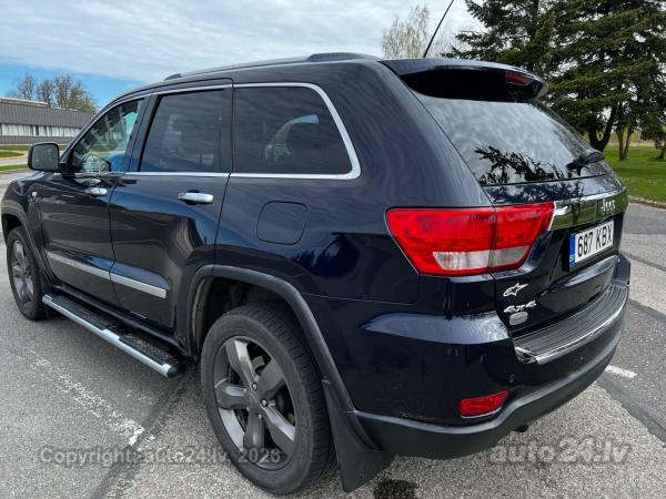 Blue Jeep Grand Cherokee 2012 in Tallinn, with an engine capacity of 3.00 L and mileage of 286 thousand km for 9300 €, photo 7 on AUTOMOTO.COM.LV