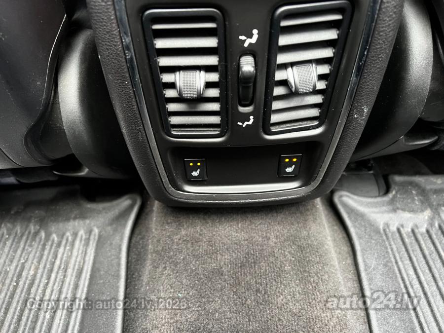 Blue Jeep Grand Cherokee 2012 in Tallinn, with an engine capacity of 3.00 L and mileage of 286 thousand km for 9300 €, photo 12 on AUTOMOTO.COM.LV
