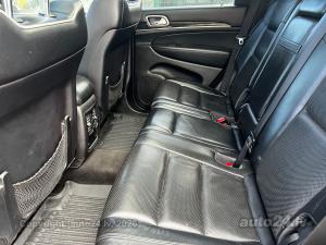 Blue Jeep Grand Cherokee 2012 in Tallinn, with an engine capacity of 3.00 L and mileage of 286 thousand km for 9300 €, photo 15 on AUTOMOTO.COM.LV