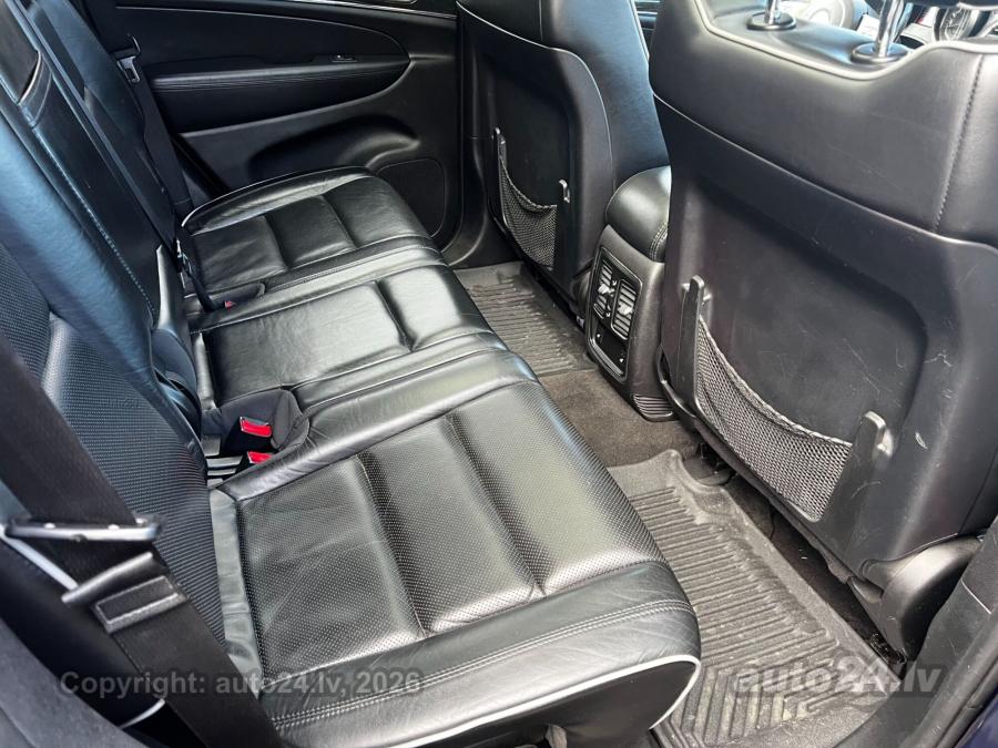 Blue Jeep Grand Cherokee 2012 in Tallinn, with an engine capacity of 3.00 L and mileage of 286 thousand km for 9300 €, photo 16 on AUTOMOTO.COM.LV