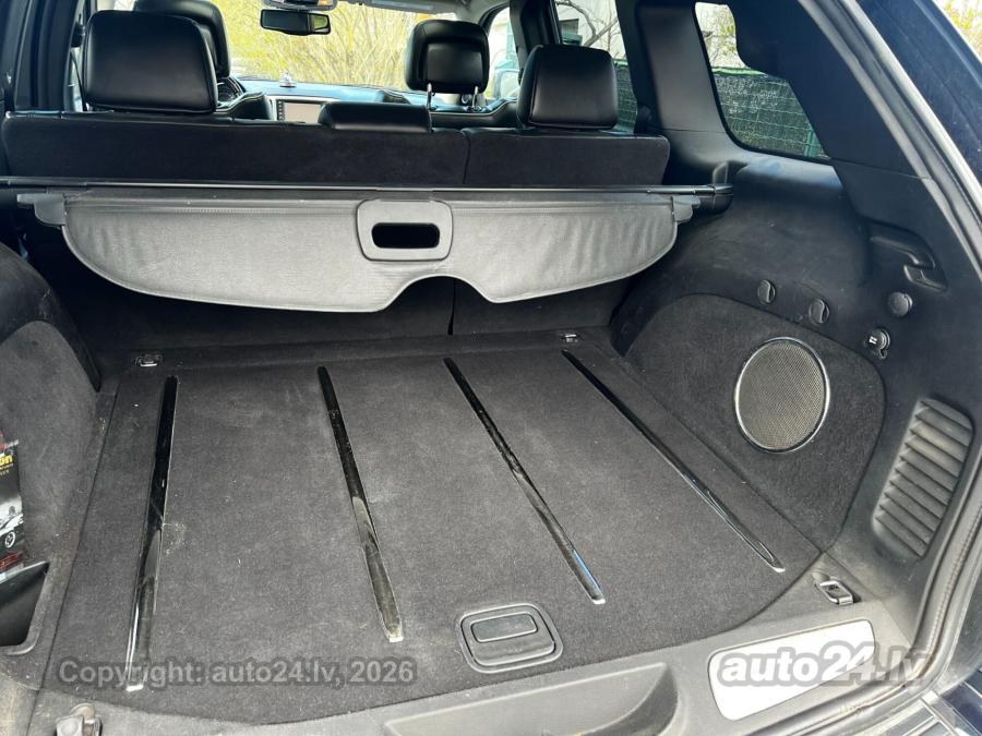 Blue Jeep Grand Cherokee 2012 in Tallinn, with an engine capacity of 3.00 L and mileage of 286 thousand km for 9300 €, photo 17 on AUTOMOTO.COM.LV
