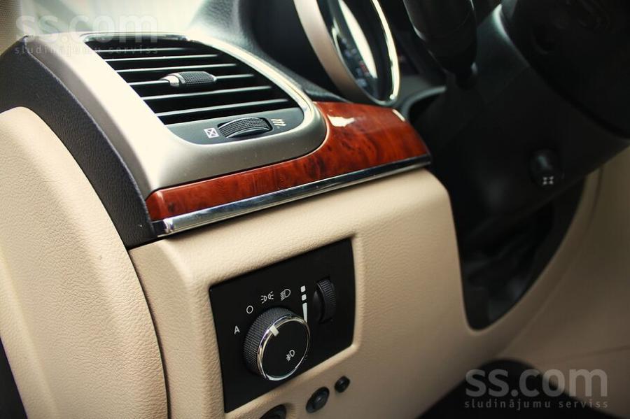 Zils Jeep Grand Cherokee 2012 Rīga, ar dzinēja tilpumu 3.60 L un nobraukumu 0 tūkst. km par 8450 €, foto 26 vietnē AUTOMOTO.COM.LV