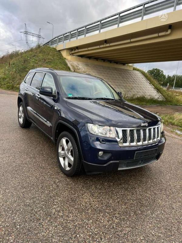 Jeep Grand Cherokee 2012 Marijampole vietnē Zils Jeep Grand Cherokee 2012 Marijampole, ar dzinēja tilpumu 3.00 L un nobraukumu 112 tūkst. km par 8500 €, foto 3 vietnē AUTOMOTO.COM.LV