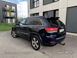 Zils Jeep Grand Cherokee 2013 Tartu, ar dzinēja tilpumu 3.00 L un nobraukumu 270 tūkst. km par 11990 €, foto 2 vietnē AUTOMOTO.COM.LV