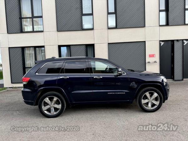 Blue Jeep Grand Cherokee 2013 in Tartu, with an engine capacity of 3.00 L and mileage of 270 thousand km for 11990 €, photo 5 on AUTOMOTO.COM.LV