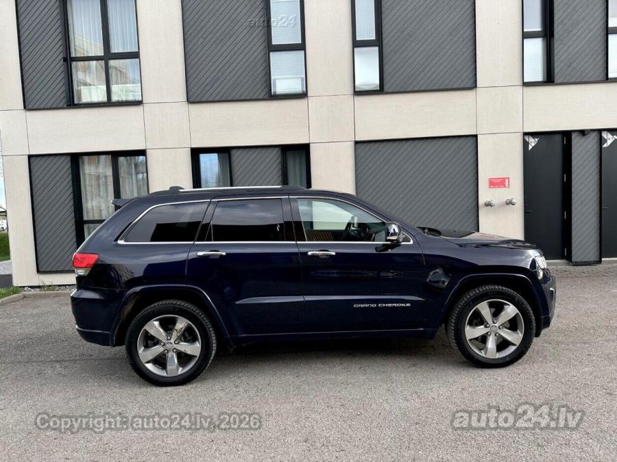 Zils Jeep Grand Cherokee 2013 Tartu, ar dzinēja tilpumu 3.00 L un nobraukumu 270 tūkst. km par 11990 €, foto 5 vietnē AUTOMOTO.COM.LV