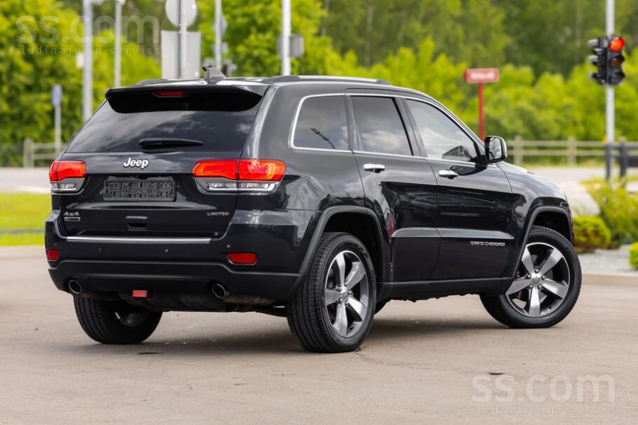 Blue Jeep Grand Cherokee 2013 in Jelgava, with an engine capacity of 3.00 L and mileage of 0 thousand km for 12200 €, photo 4 on AUTOMOTO.COM.LV
