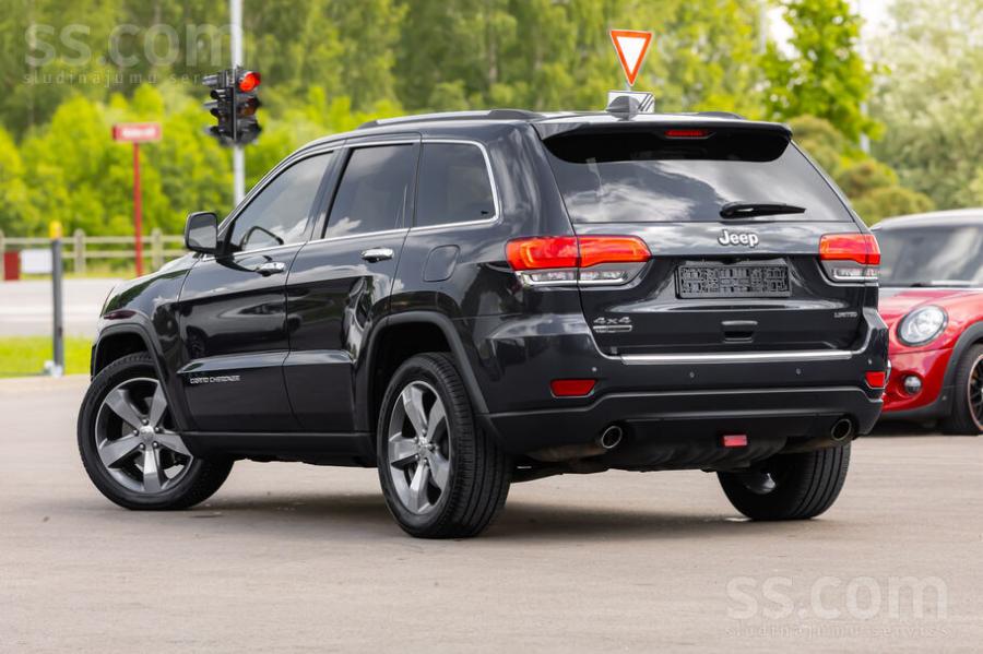 Blue Jeep Grand Cherokee 2013 in Jelgava, with an engine capacity of 3.00 L and mileage of 0 thousand km for 12200 €, photo 5 on AUTOMOTO.COM.LV