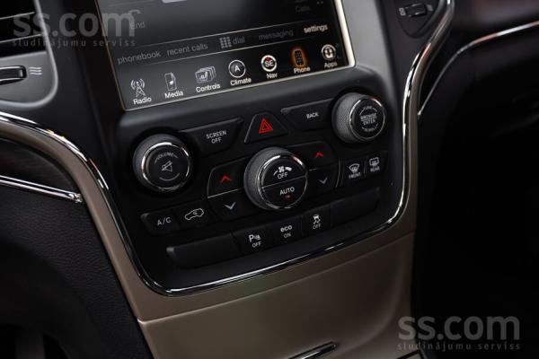 Zils Jeep Grand Cherokee 2013 Jelgava, ar dzinēja tilpumu 3.00 L un nobraukumu 0 tūkst. km par 12200 €, foto 10 vietnē AUTOMOTO.COM.LV