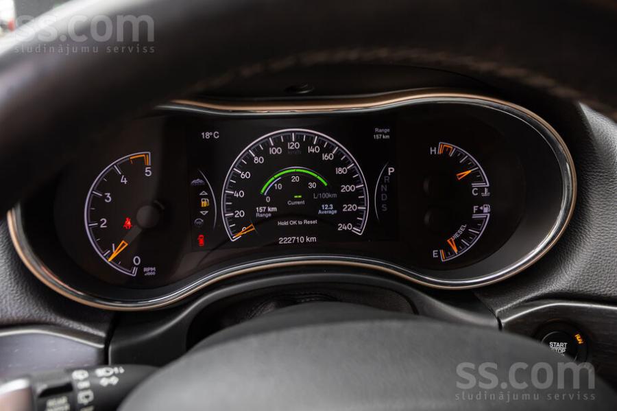 Blue Jeep Grand Cherokee 2013 in Jelgava, with an engine capacity of 3.00 L and mileage of 0 thousand km for 12200 €, photo 18 on AUTOMOTO.COM.LV