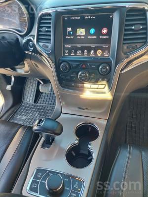 Blue Jeep Grand Cherokee 2014 in Jelgava, with an engine capacity of 3.00 L and mileage of 143 thousand km for 12000 €, photo 12 on AUTOMOTO.COM.LV