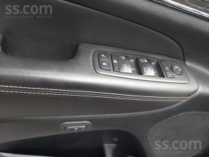 Blue Jeep Grand Cherokee 2014 in Jelgava, with an engine capacity of 3.00 L and mileage of 143 thousand km for 12000 €, photo 14 on AUTOMOTO.COM.LV
