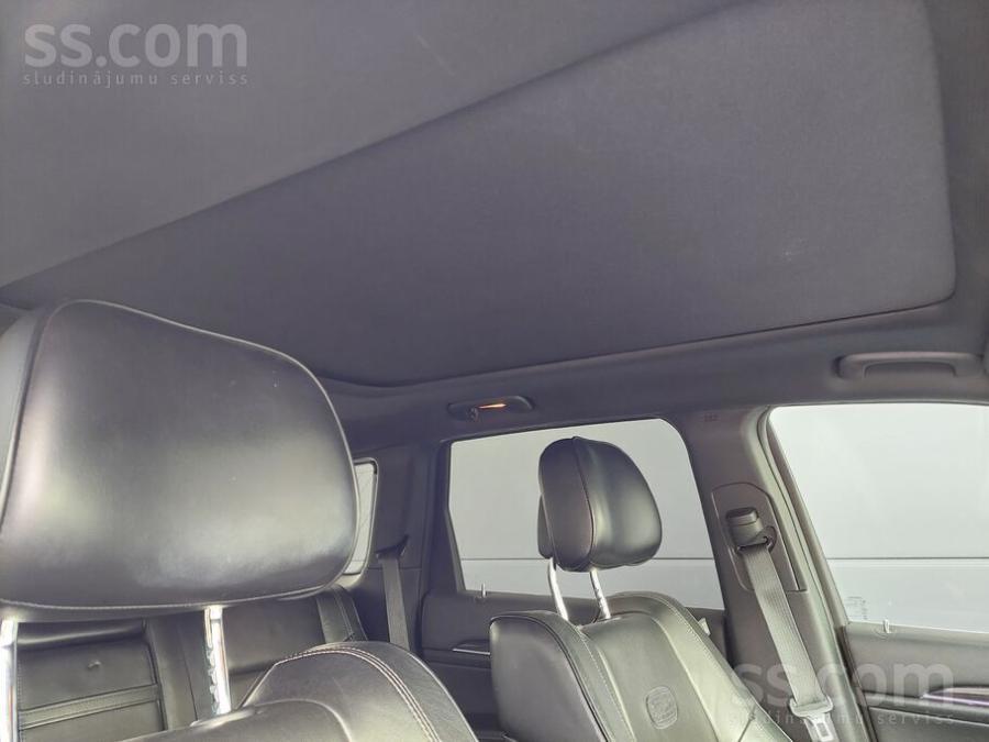 Blue Jeep Grand Cherokee 2014 in Jelgava, with an engine capacity of 3.00 L and mileage of 143 thousand km for 12000 €, photo 16 on AUTOMOTO.COM.LV