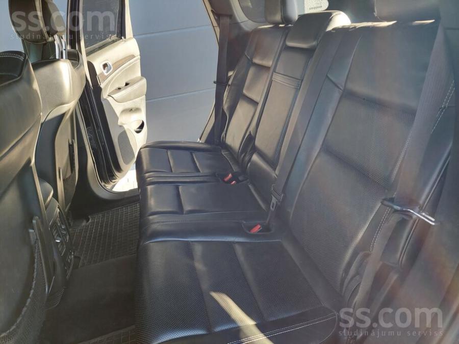 Blue Jeep Grand Cherokee 2014 in Jelgava, with an engine capacity of 3.00 L and mileage of 143 thousand km for 12000 €, photo 19 on AUTOMOTO.COM.LV
