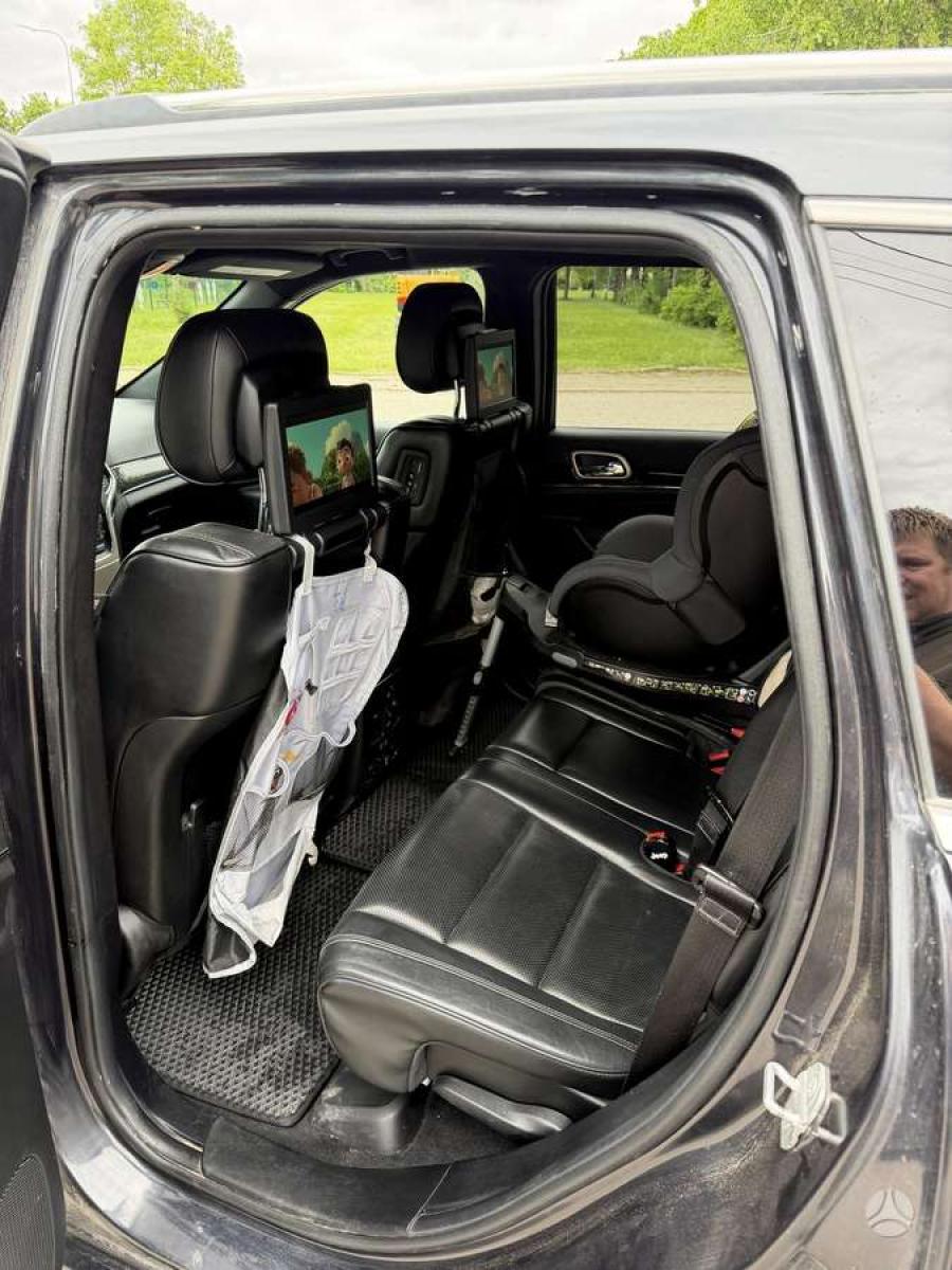 Zils Jeep Grand Cherokee 2014 Viļņa, ar dzinēja tilpumu 3.60 L un nobraukumu 172 tūkst. km par 14500 €, foto 18 vietnē AUTOMOTO.COM.LV