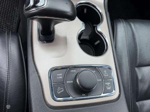 Zils Jeep Grand Cherokee 2014 Viļņa, ar dzinēja tilpumu 3.60 L un nobraukumu 172 tūkst. km par 14500 €, foto 21 vietnē AUTOMOTO.COM.LV