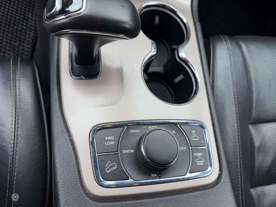 Zils Jeep Grand Cherokee 2014 Viļņa, ar dzinēja tilpumu 3.60 L un nobraukumu 172 tūkst. km par 14500 €, foto 21 vietnē AUTOMOTO.COM.LV