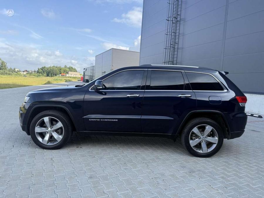 Blue Jeep Grand Cherokee 2014 in Siauliai, with an engine capacity of 2.99 L and mileage of 238 thousand km for 9200 €, photo 9 on AUTOMOTO.COM.LV