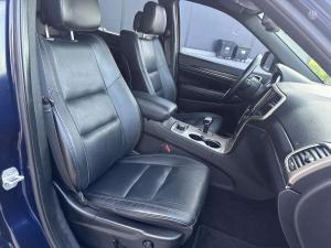 Blue Jeep Grand Cherokee 2014 in Siauliai, with an engine capacity of 2.99 L and mileage of 238 thousand km for 9200 €, photo 11 on AUTOMOTO.COM.LV