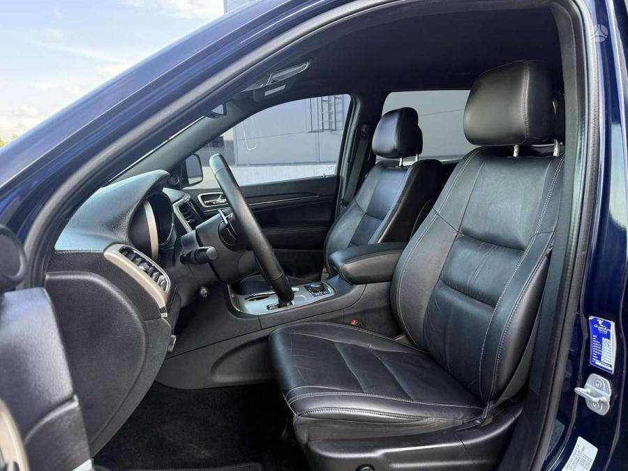 Blue Jeep Grand Cherokee 2014 in Siauliai, with an engine capacity of 2.99 L and mileage of 238 thousand km for 9200 €, photo 14 on AUTOMOTO.COM.LV