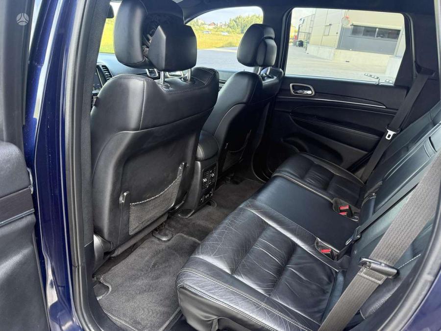 Blue Jeep Grand Cherokee 2014 in Siauliai, with an engine capacity of 2.99 L and mileage of 238 thousand km for 9200 €, photo 16 on AUTOMOTO.COM.LV