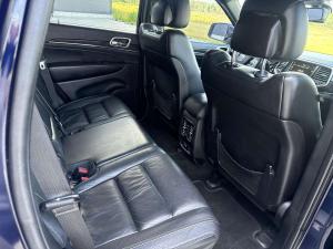 Blue Jeep Grand Cherokee 2014 in Siauliai, with an engine capacity of 2.99 L and mileage of 238 thousand km for 9200 €, photo 17 on AUTOMOTO.COM.LV