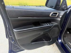 Blue Jeep Grand Cherokee 2014 in Siauliai, with an engine capacity of 2.99 L and mileage of 238 thousand km for 9200 €, photo 18 on AUTOMOTO.COM.LV