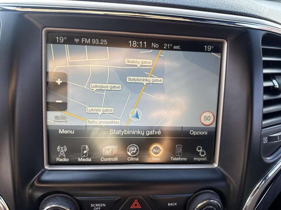 Blue Jeep Grand Cherokee 2014 in Siauliai, with an engine capacity of 2.99 L and mileage of 238 thousand km for 9200 €, photo 20 on AUTOMOTO.COM.LV