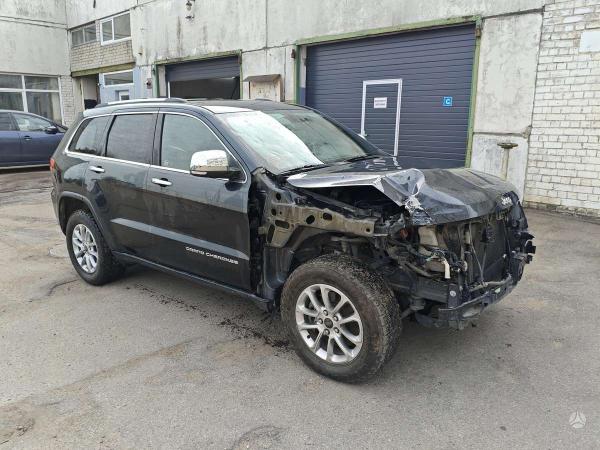 Zils Jeep Grand Cherokee 2014 Kauņa, ar dzinēja tilpumu 5.65 L un nobraukumu 162 tūkst. km par 8500 €, foto 3 vietnē AUTOMOTO.COM.LV