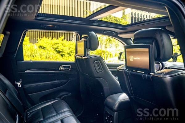 Blue Jeep Grand Cherokee 2015 in Riga, with an engine capacity of 3.00 L and mileage of 288 thousand km for 9990 €, photo 7 on AUTOMOTO.COM.LV