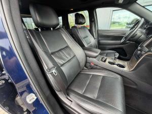 Zils Jeep Grand Cherokee 2015 Šauļi, ar dzinēja tilpumu 3.60 L un nobraukumu 180 tūkst. km par 9900 €, foto 15 vietnē AUTOMOTO.COM.LV