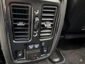 Zils Jeep Grand Cherokee 2015 Šauļi, ar dzinēja tilpumu 3.60 L un nobraukumu 180 tūkst. km par 9900 €, foto 22 vietnē AUTOMOTO.COM.LV