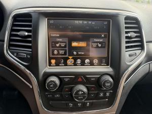 Zils Jeep Grand Cherokee 2015 Šauļi, ar dzinēja tilpumu 3.60 L un nobraukumu 180 tūkst. km par 9900 €, foto 23 vietnē AUTOMOTO.COM.LV