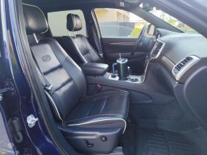 Blue Jeep Grand Cherokee 2015 in Kaunas, with an engine capacity of 3.60 L and mileage of 244 thousand km for 10500 €, photo 14 on AUTOMOTO.COM.LV