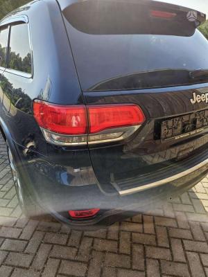 Blue Jeep Grand Cherokee 2015 in Utena, with an engine capacity of 2.99 L and mileage of 320 thousand km for 5999 €, photo 5 on AUTOMOTO.COM.LV