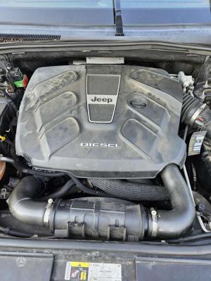 Blue Jeep Grand Cherokee 2015 in Utena, with an engine capacity of 2.99 L and mileage of 320 thousand km for 5999 €, photo 10 on AUTOMOTO.COM.LV