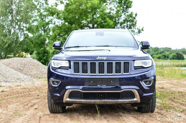 Zils Jeep Grand Cherokee 2015 Kretinga, ar dzinēja tilpumu 3.00 L un nobraukumu 177 tūkst. km par 14999 €, foto 2 vietnē AUTOMOTO.COM.LV