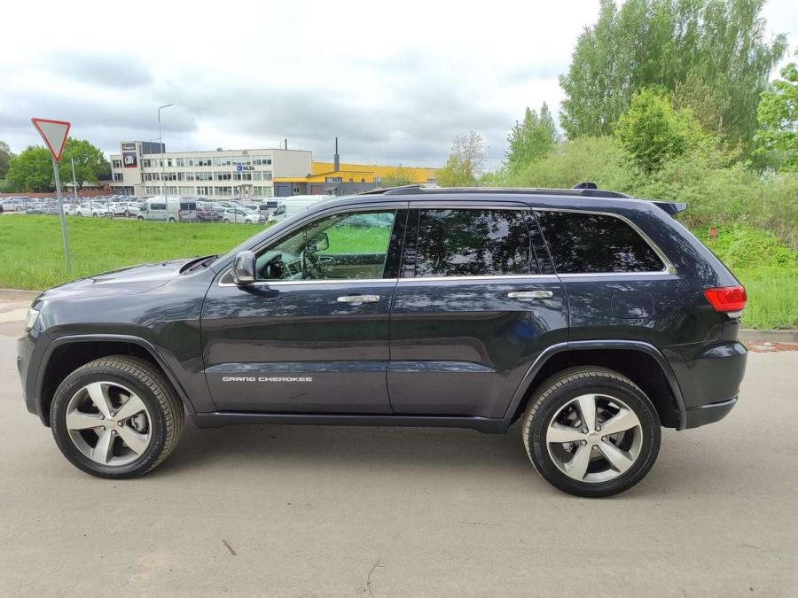 Blue Jeep Grand Cherokee 2015 in Taurage, with an engine capacity of 2.99 L and mileage of 197 thousand km for 10900 €, photo 13 on AUTOMOTO.COM.LV