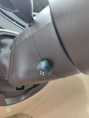 Blue Jeep Grand Cherokee 2015 in Taurage, with an engine capacity of 2.99 L and mileage of 197 thousand km for 10900 €, photo 17 on AUTOMOTO.COM.LV