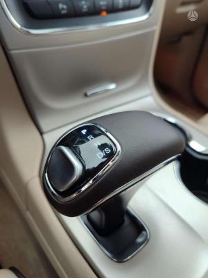 Blue Jeep Grand Cherokee 2015 in Taurage, with an engine capacity of 2.99 L and mileage of 197 thousand km for 10900 €, photo 18 on AUTOMOTO.COM.LV