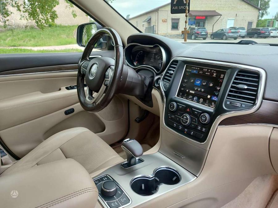Blue Jeep Grand Cherokee 2015 in Taurage, with an engine capacity of 2.99 L and mileage of 197 thousand km for 10900 €, photo 26 on AUTOMOTO.COM.LV