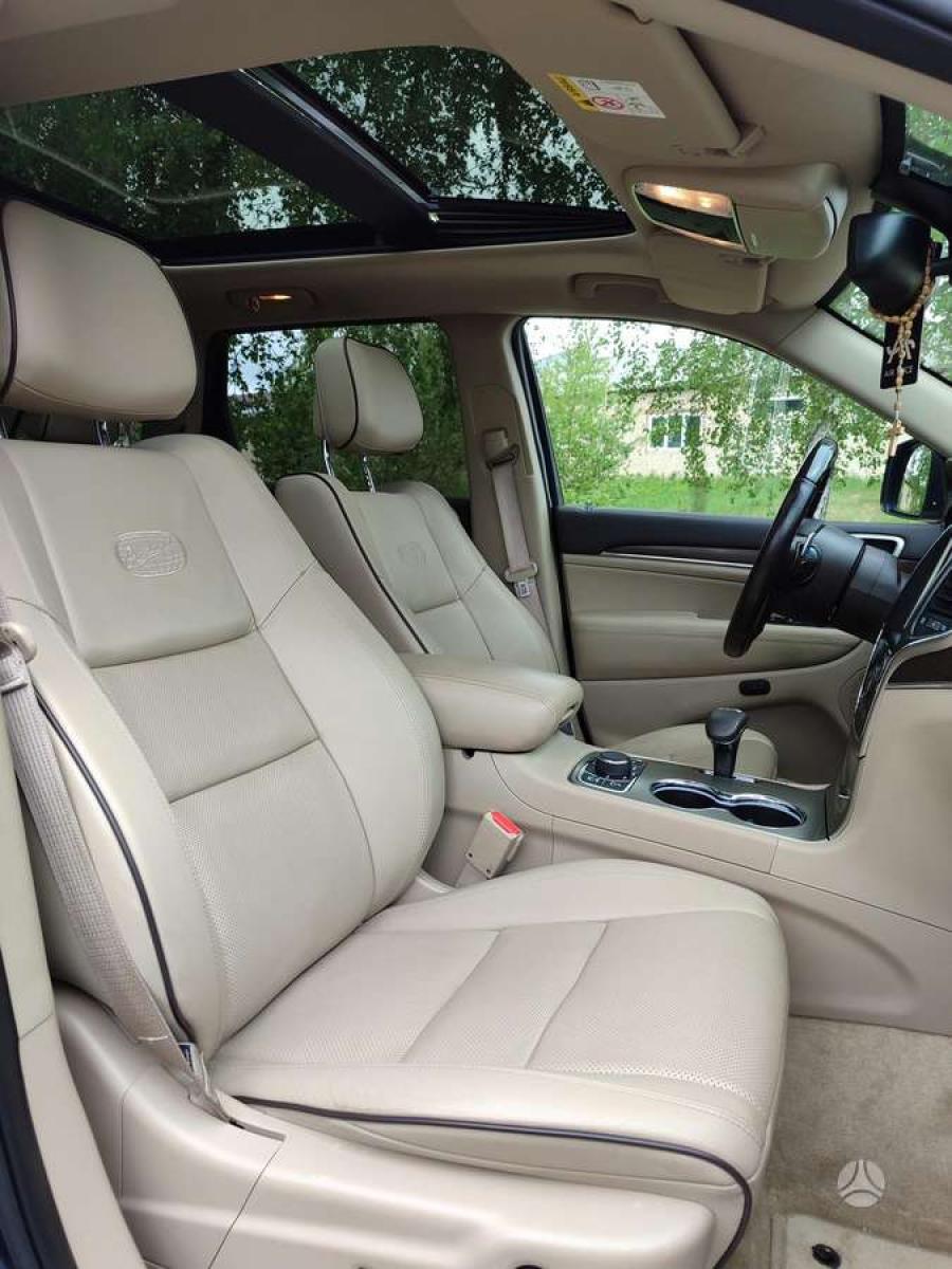 Blue Jeep Grand Cherokee 2015 in Taurage, with an engine capacity of 2.99 L and mileage of 197 thousand km for 10900 €, photo 28 on AUTOMOTO.COM.LV