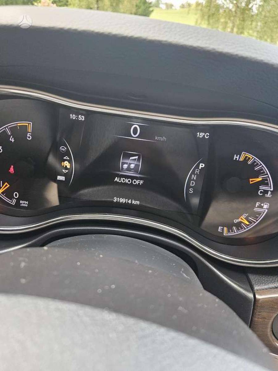 Zils Jeep Grand Cherokee 2015 Utena, ar dzinēja tilpumu 2.99 L un nobraukumu 320 tūkst. km par 9999 €, foto 10 vietnē AUTOMOTO.COM.LV