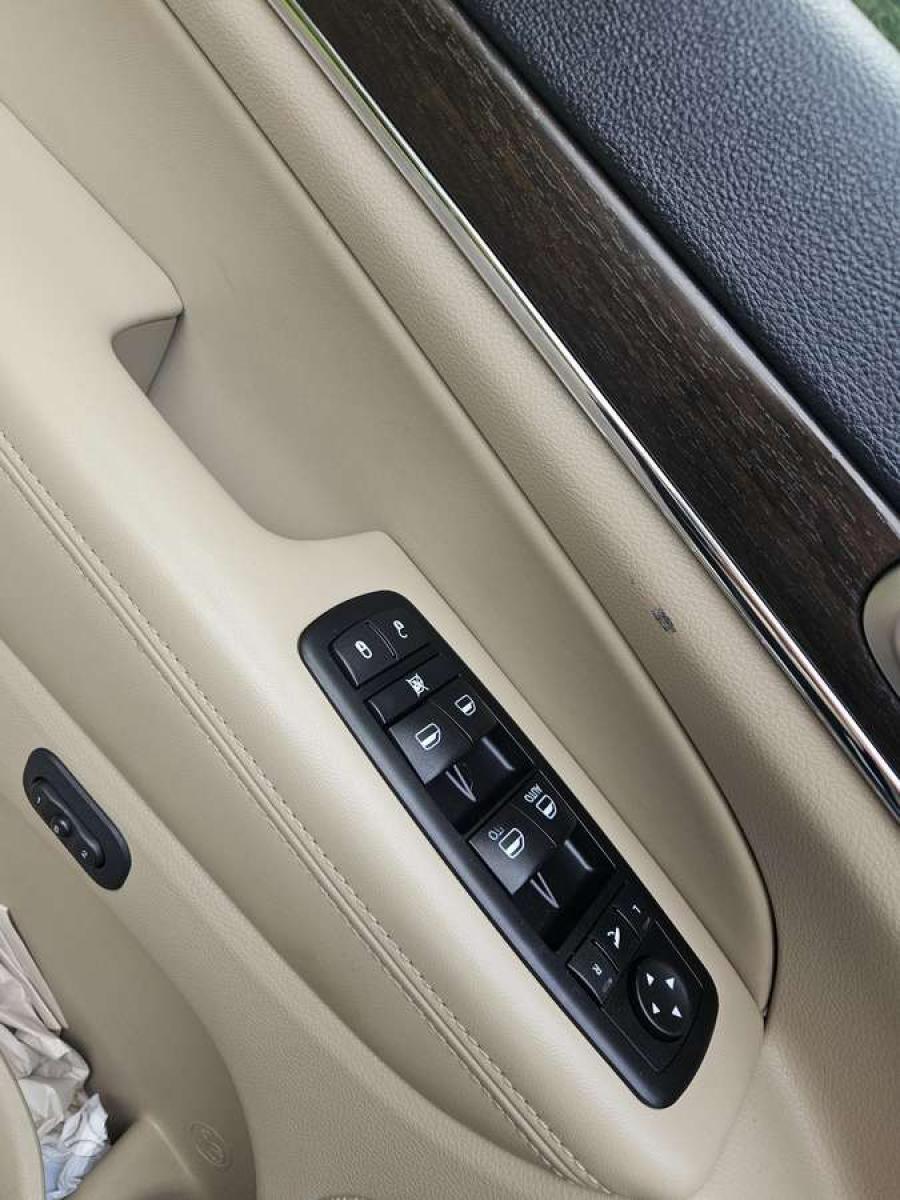 Zils Jeep Grand Cherokee 2015 Utena, ar dzinēja tilpumu 2.99 L un nobraukumu 320 tūkst. km par 9999 €, foto 12 vietnē AUTOMOTO.COM.LV